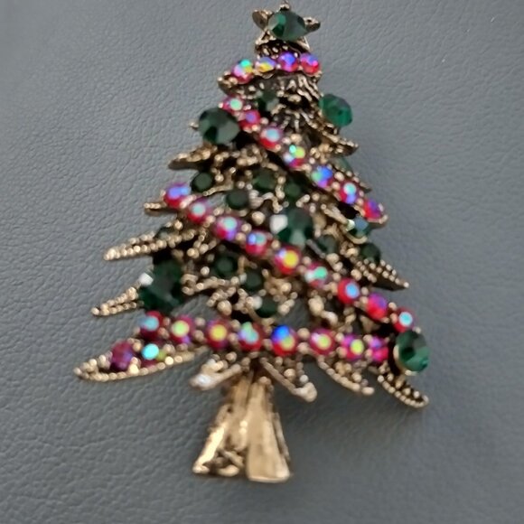 Avon | Jewelry | Vintage Avon Brooch | Poshmark